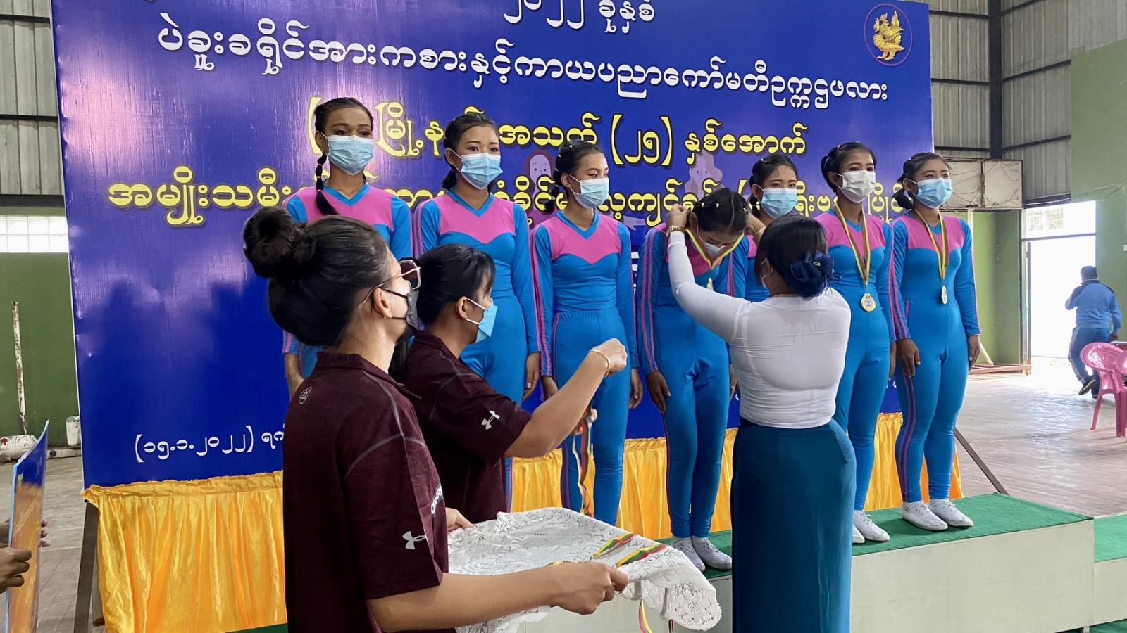ပဲခူးခရိုင် အားကစားနှင့် ကာယပညာကော်မတီဥက္ကဋ္ဌဖလား ၈ မြို့နယ် အသက် ၂၅
